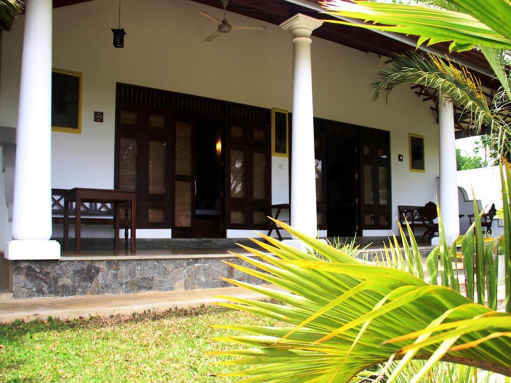 Fort Edge Resort